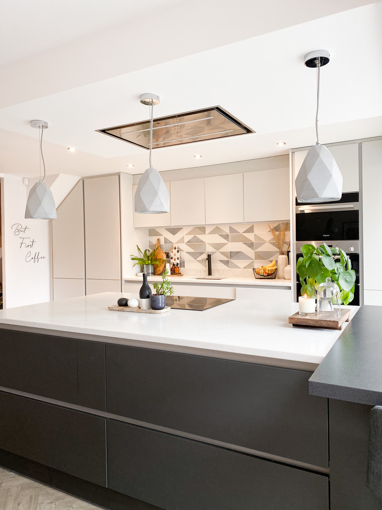 Gentle Geometric – GL51 - styled-home-studios